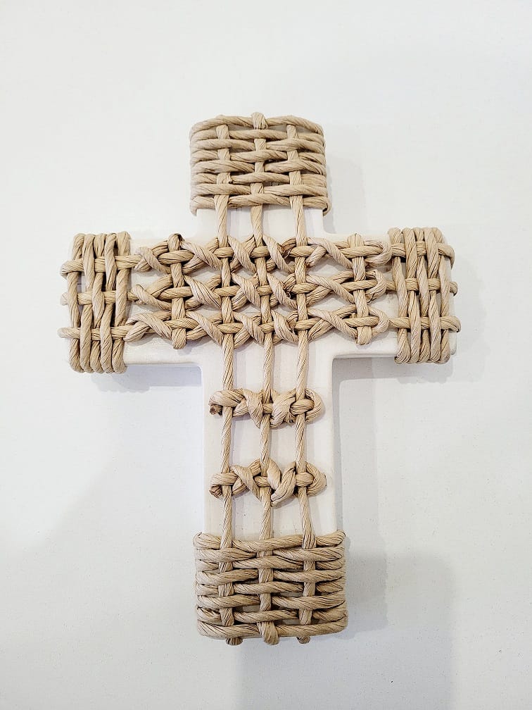 Como Ceramic Twine Cross – Layoun Interiors